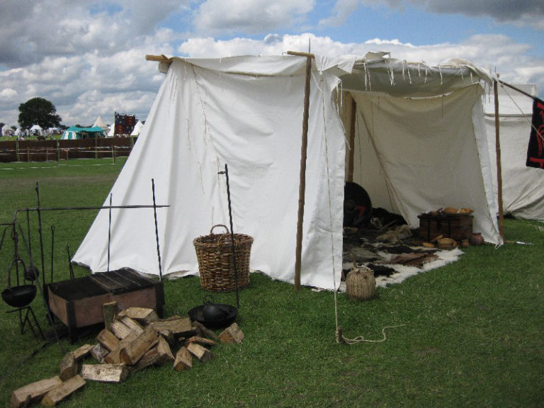 Saxon Tent - sidetarps - History Tent